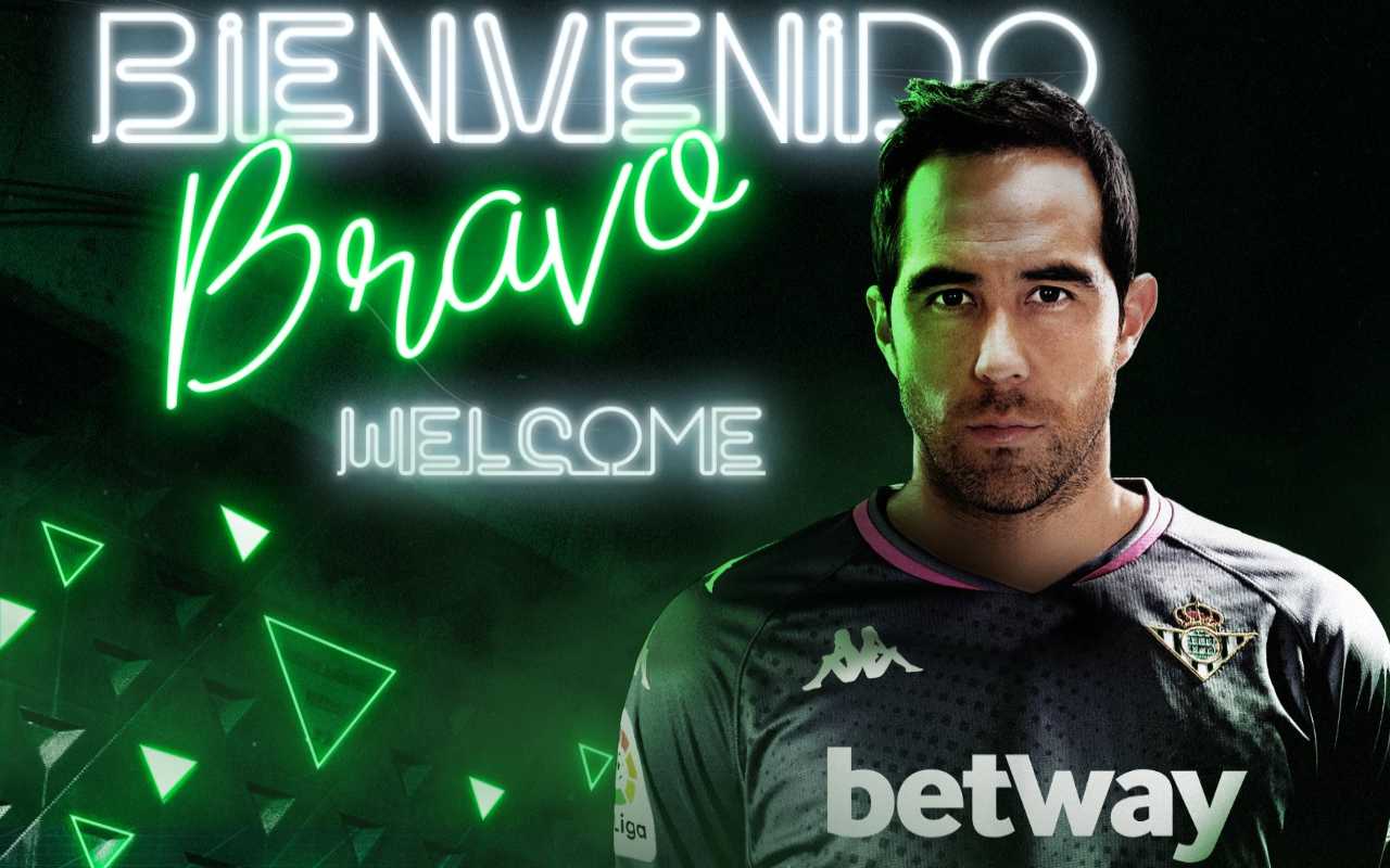 Claudio Bravo, ufficiale il trasferimento al Betis Siviglia Claudio Bravo, ufficiale il trasferimento al Betis Siviglia