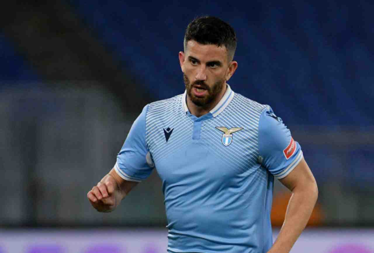 Lazio-Bayern, Musacchio horror in Champions: errore ed infortunio