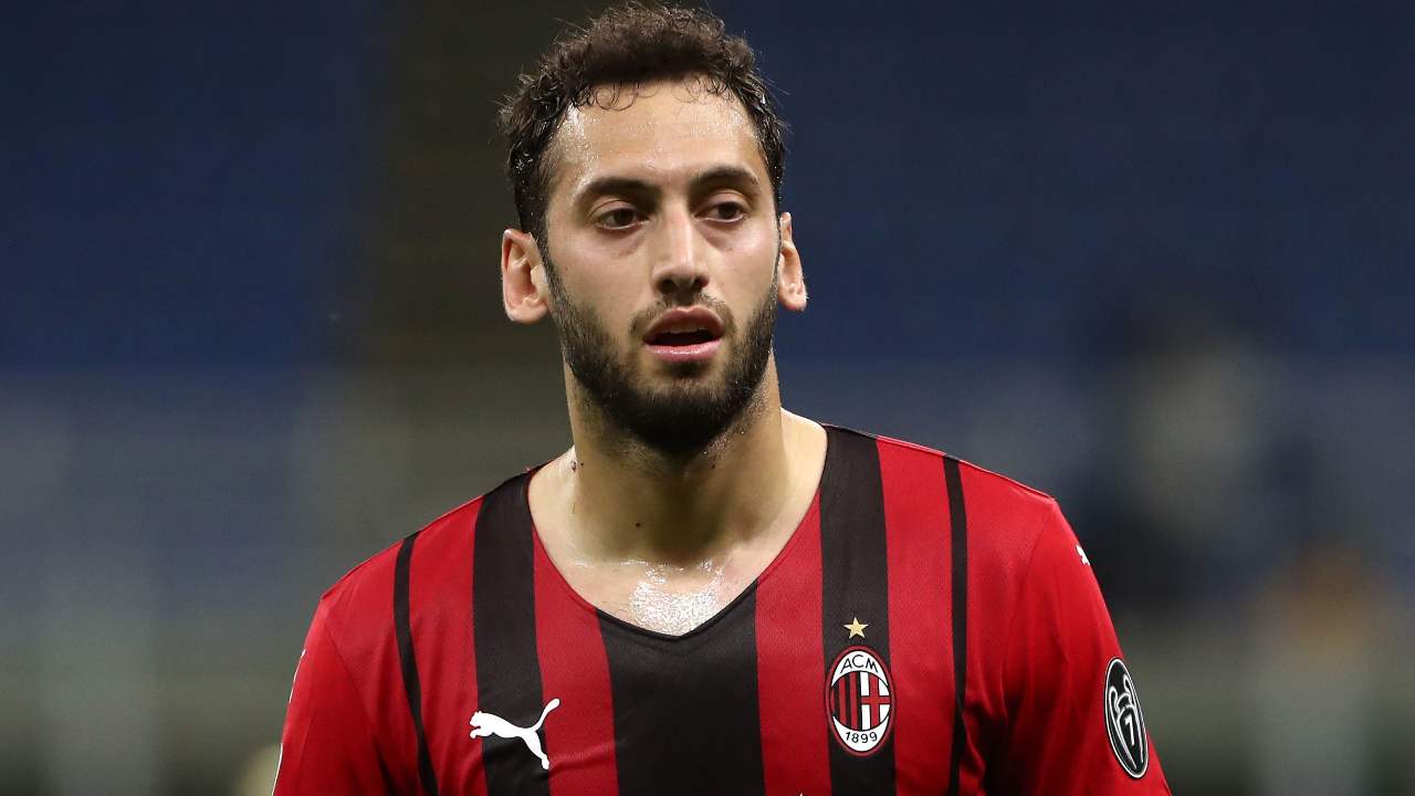Nocerino critica Calhanoglu: "Dopo una buona stagione non chiedi la luna"