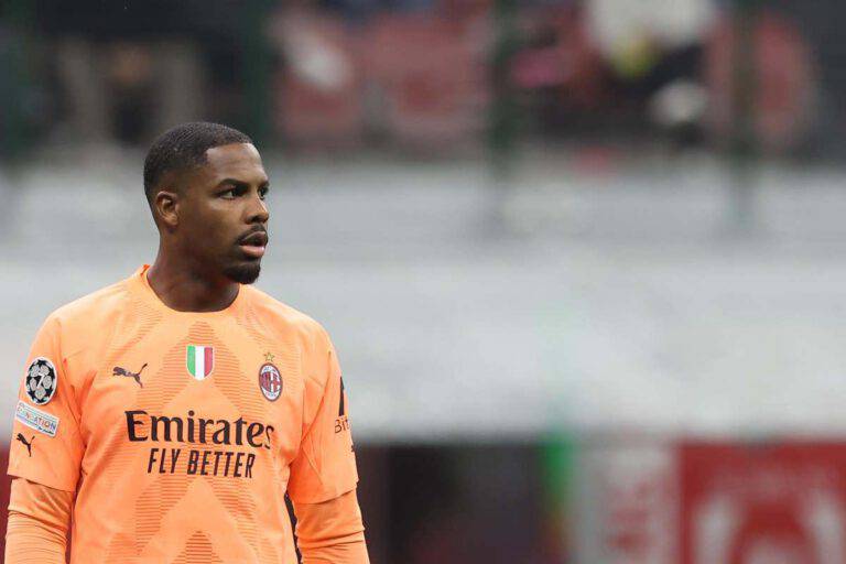Mike Maignan, no secco: ha rifiutato una importante proposta Mike Maignan, no secco: ha rifiutato una importante proposta