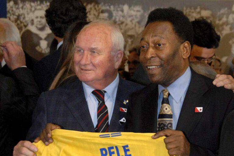 Lutto nel calcio, addio alla leggenda Kurt Hamrin: vinse uno Scudetto ...