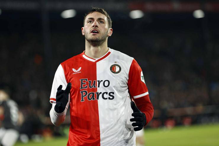 Milan, aumenta la concorrenza per il bomber: irrompe il Liverpool di Slot Milan, aumenta la concorrenza per il bomber: irrompe il Liverpool di Slot
