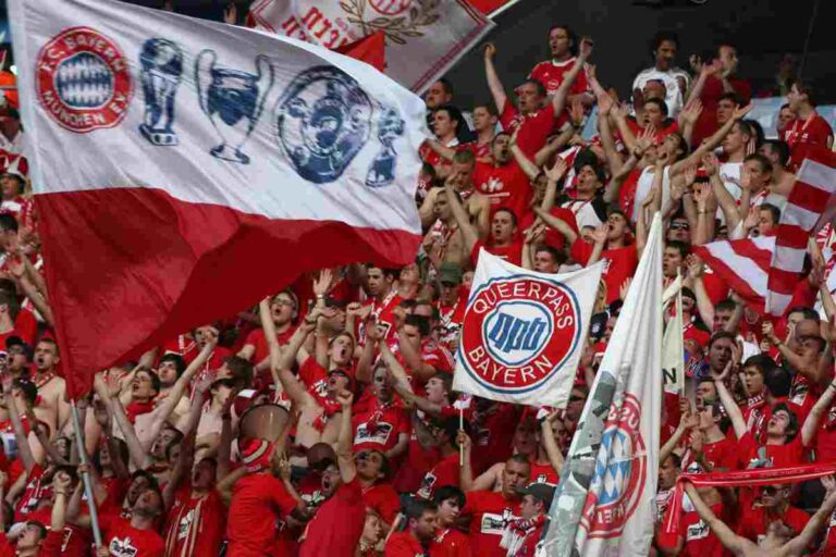 Il Bayern Monaco fa commuovere i tifosi italiani: lo striscione è da ...